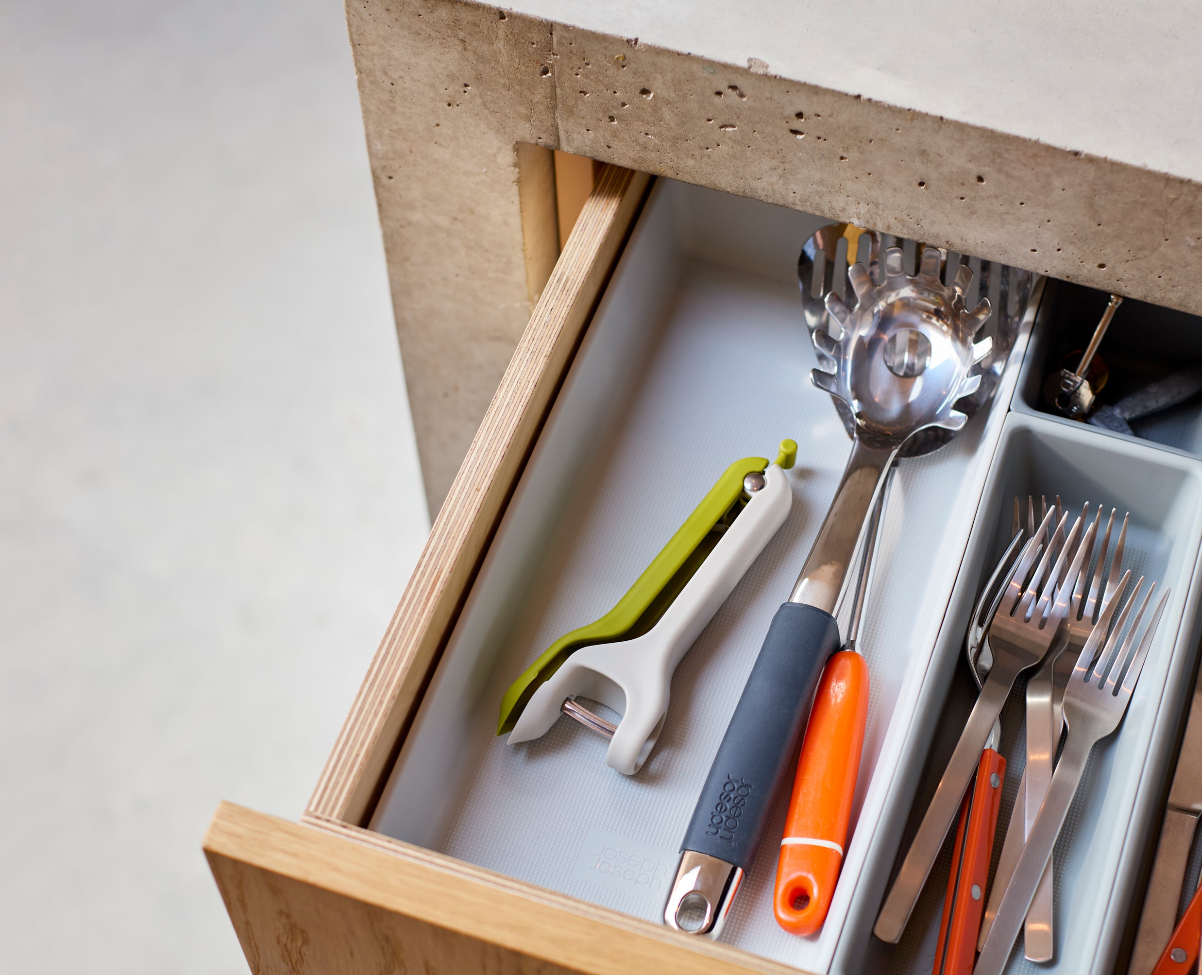 2-in-1 Cherry Pitter & Strawberry Huller | Joseph Joseph US