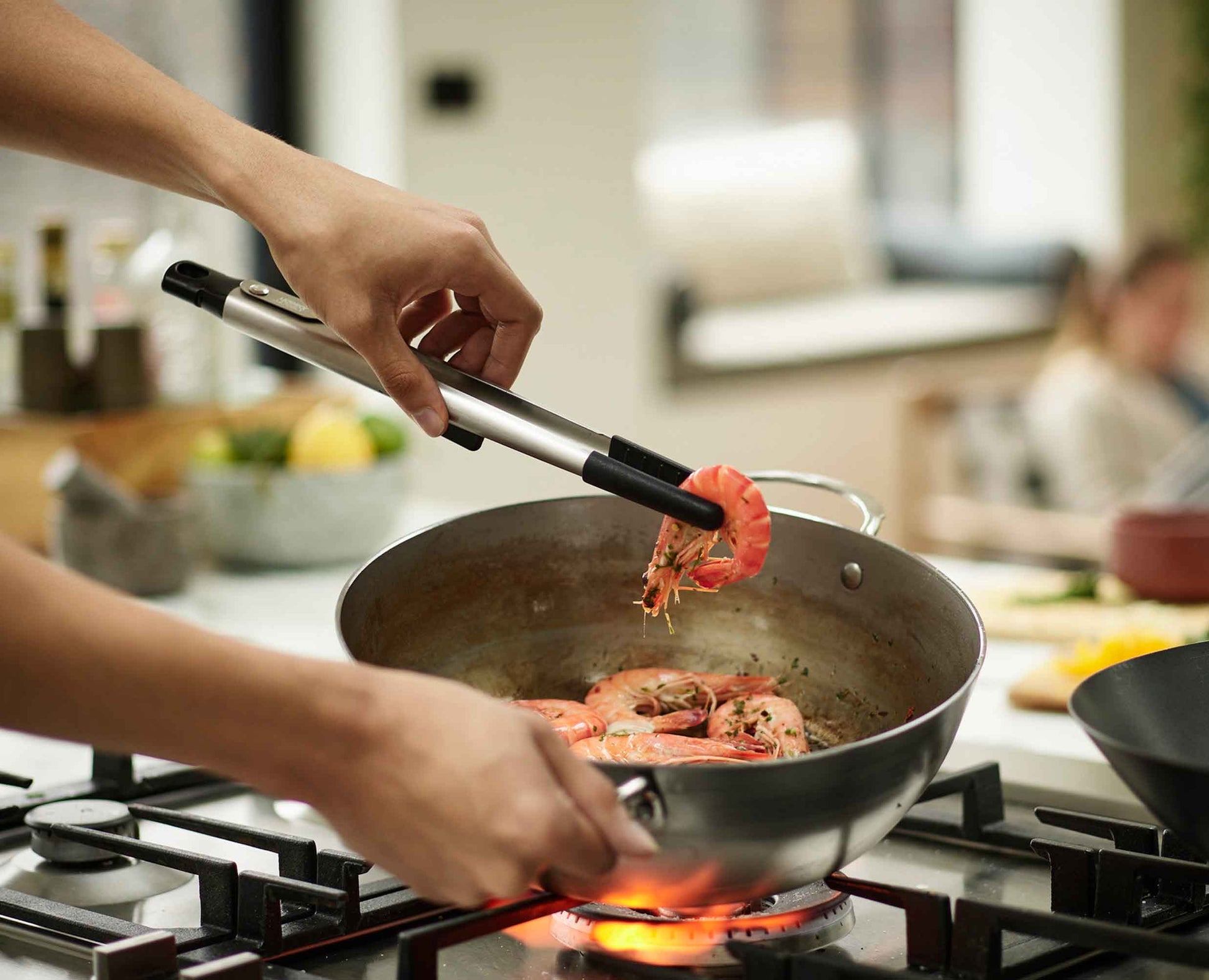 Elevate™ Fusion 2-piece Set Of Tongs | Joseph Joseph US