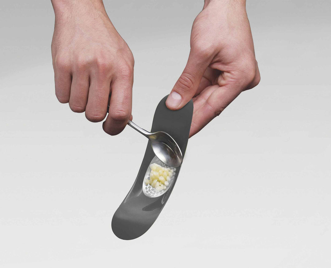 Rocker™ Garlic Crusher - Silver | Joseph Joseph US